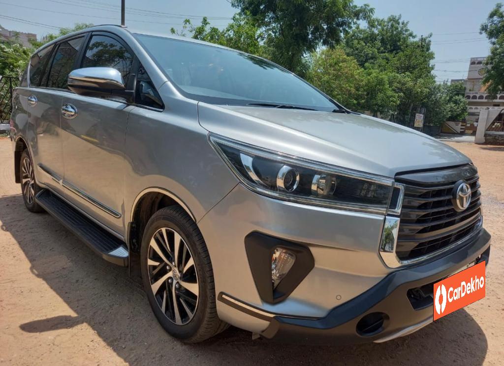 Used Toyota Innova Crysta in Hyderabad - 12 Second Hand Toyota Innova ...